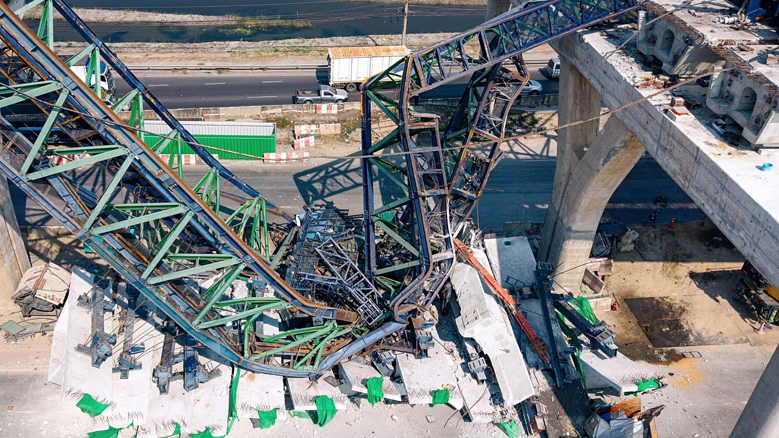 Another crane collapse near Bangkok raises safety concerns in Thailand ...